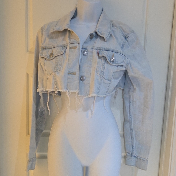 Levi's | Jackets & Coats | Levis Light Blue Cropped Denim Jacket | Poshmark